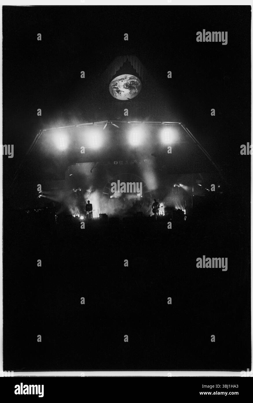Glastonbury festival site view from hi-res stock photography and images ...