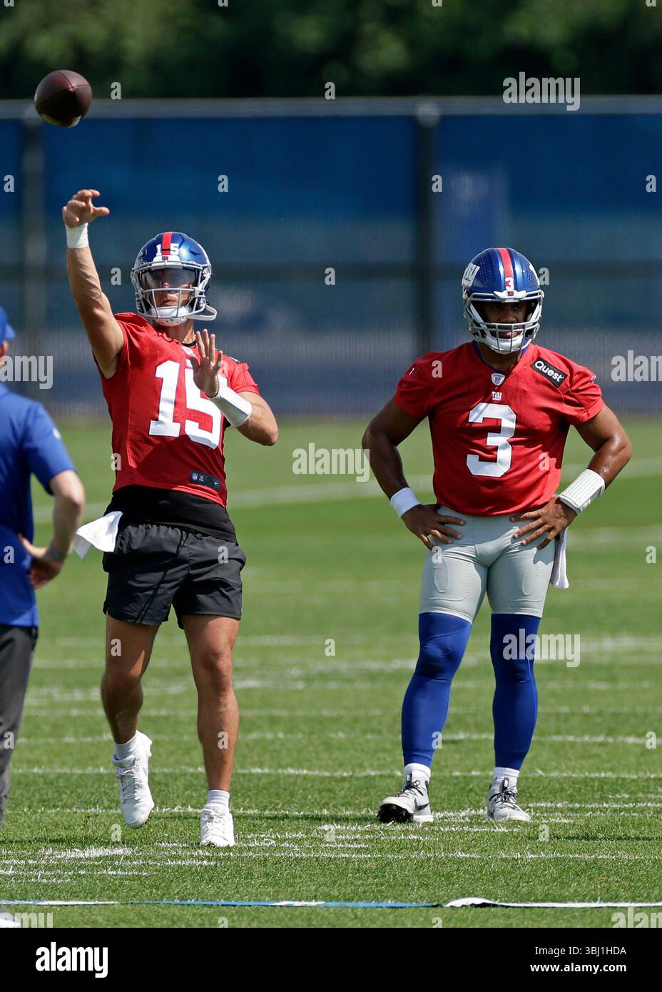 New York Giants quarterback Jameis Winston (19) throws in front of ...