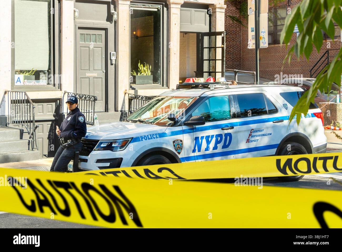 Nypd crime scene hi-res stock photography and images - Alamy