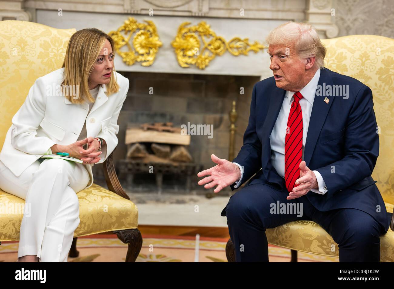 Trump 2025 oval office hi-res stock photography and images - Alamy