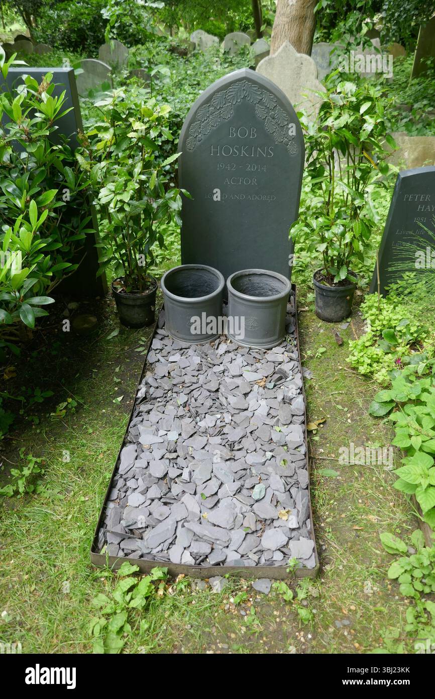 London, England 29th May 2025 Actor Bob Hoskins Grave at Highgate ...