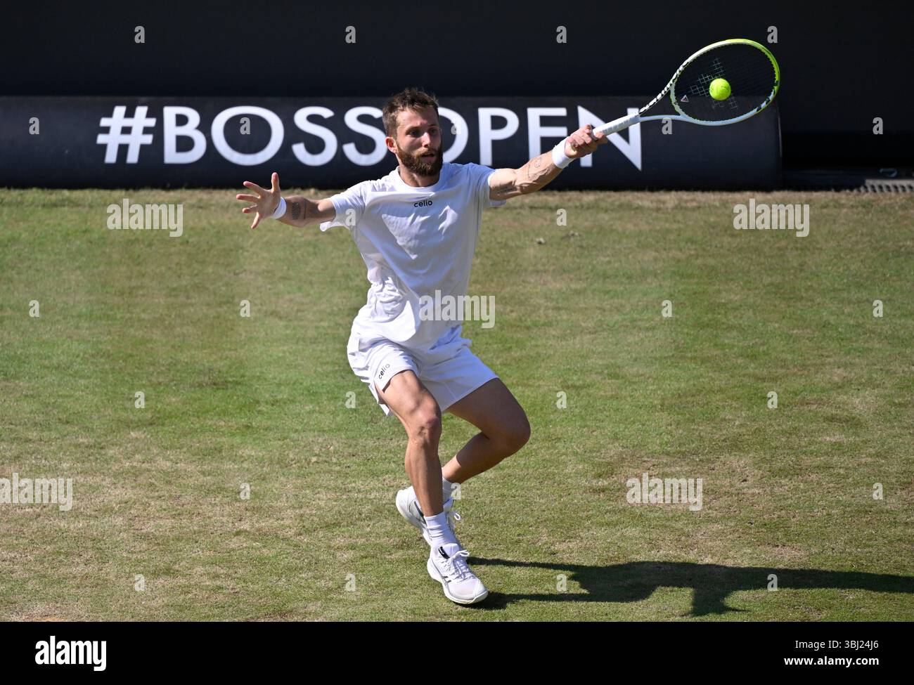 Corentin Moutet (FRA) Aktion Tennis Herren BOSS Open ATP 250 Stuttgart ...