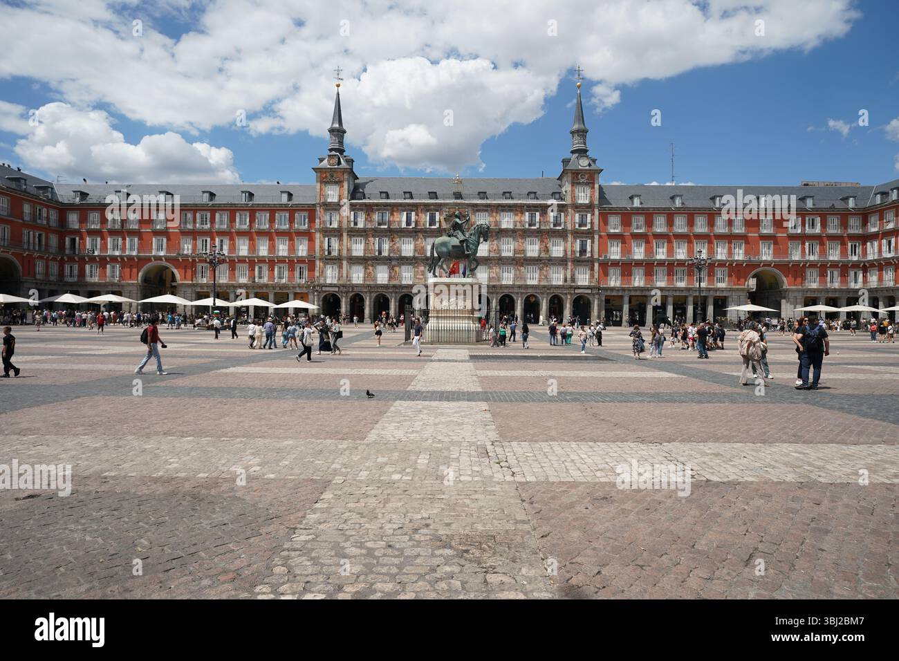 Madrid old town spain hi-res stock photography and images - Alamy