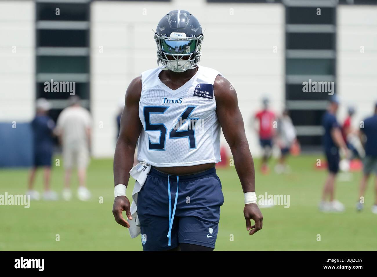Tennessee Titans linebacker Lorenzo Carter (54) during practice at NFL ...