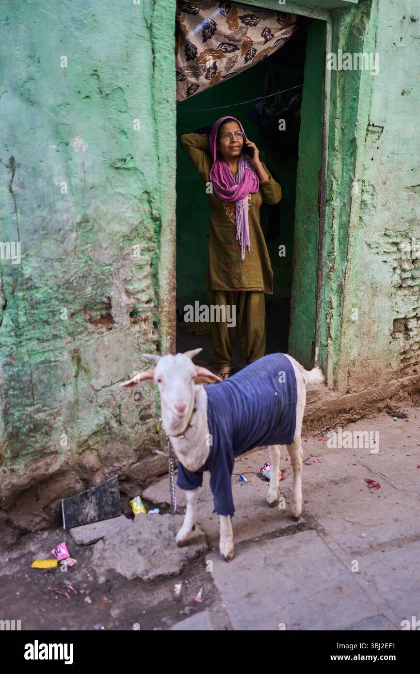 Street Scene with Locals in Varanasi, India Stock Photo - Alamy