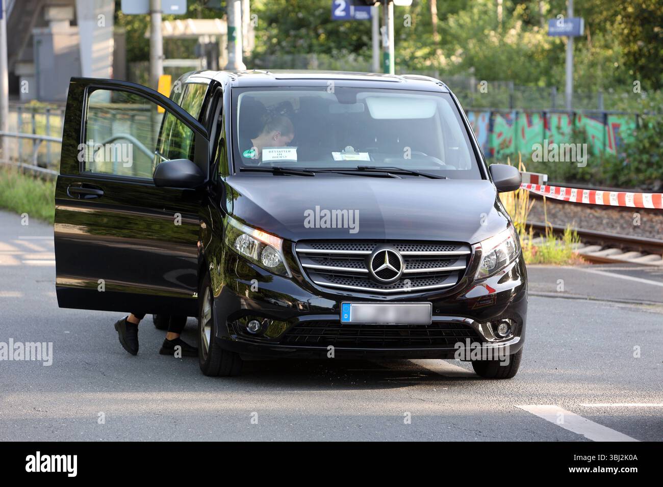 Tödlicher Bahnunfall An einem Bahnübergang mit Halbschranke ereignete ...