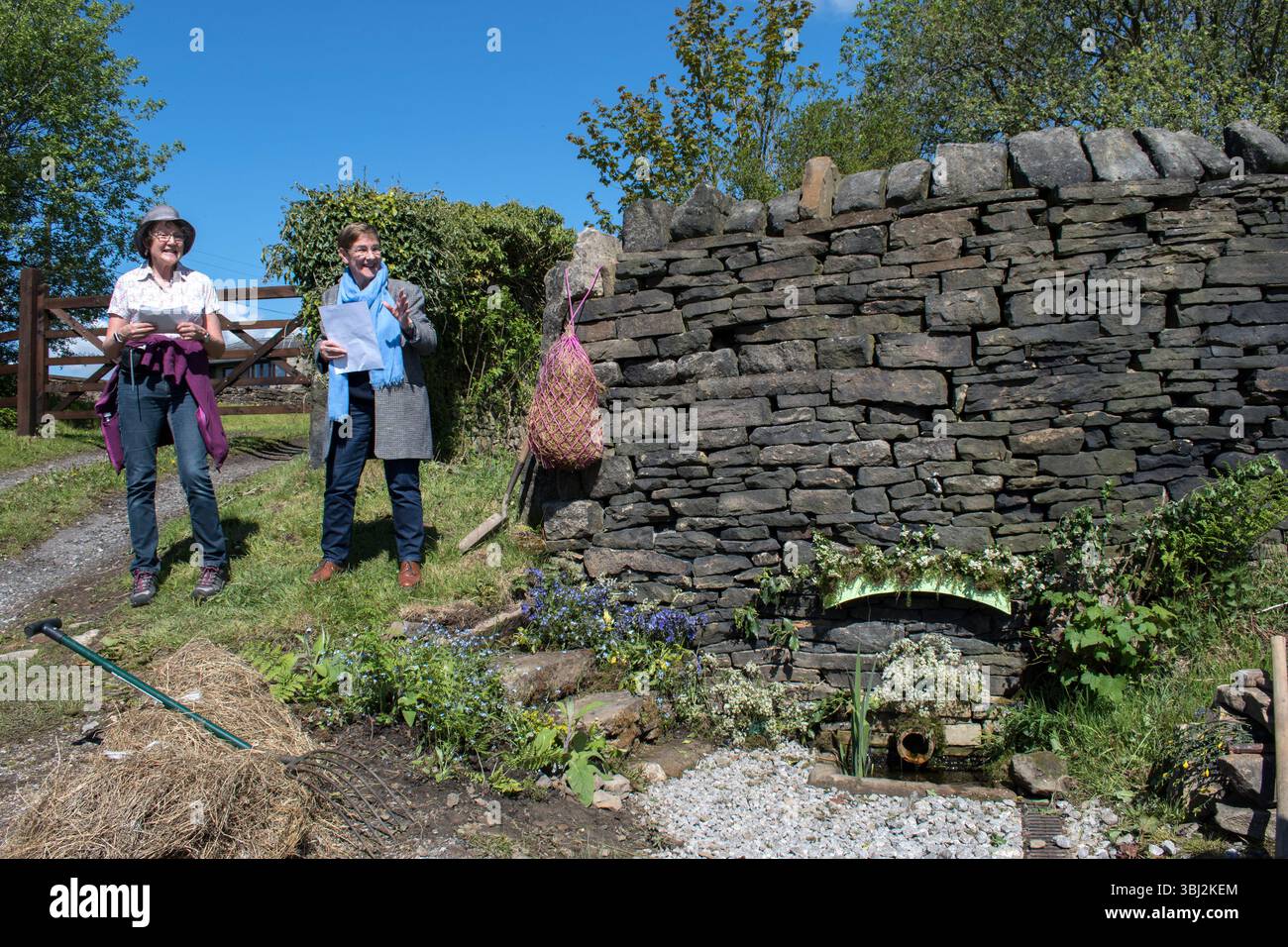 Well dressing yorkshire hi-res stock photography and images - Alamy