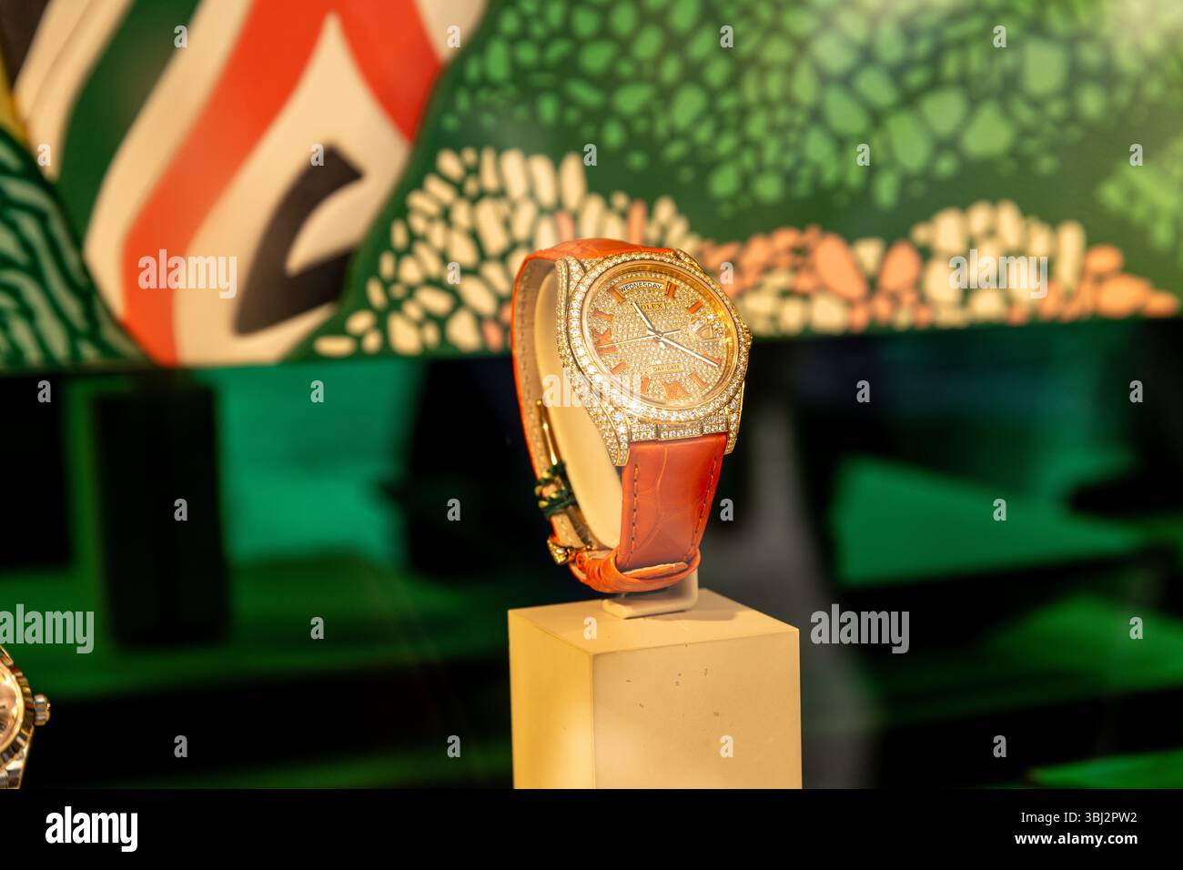 Taormina, Sizilien - Italy - 05-04-2025: Diamond-studded luxury watch ...
