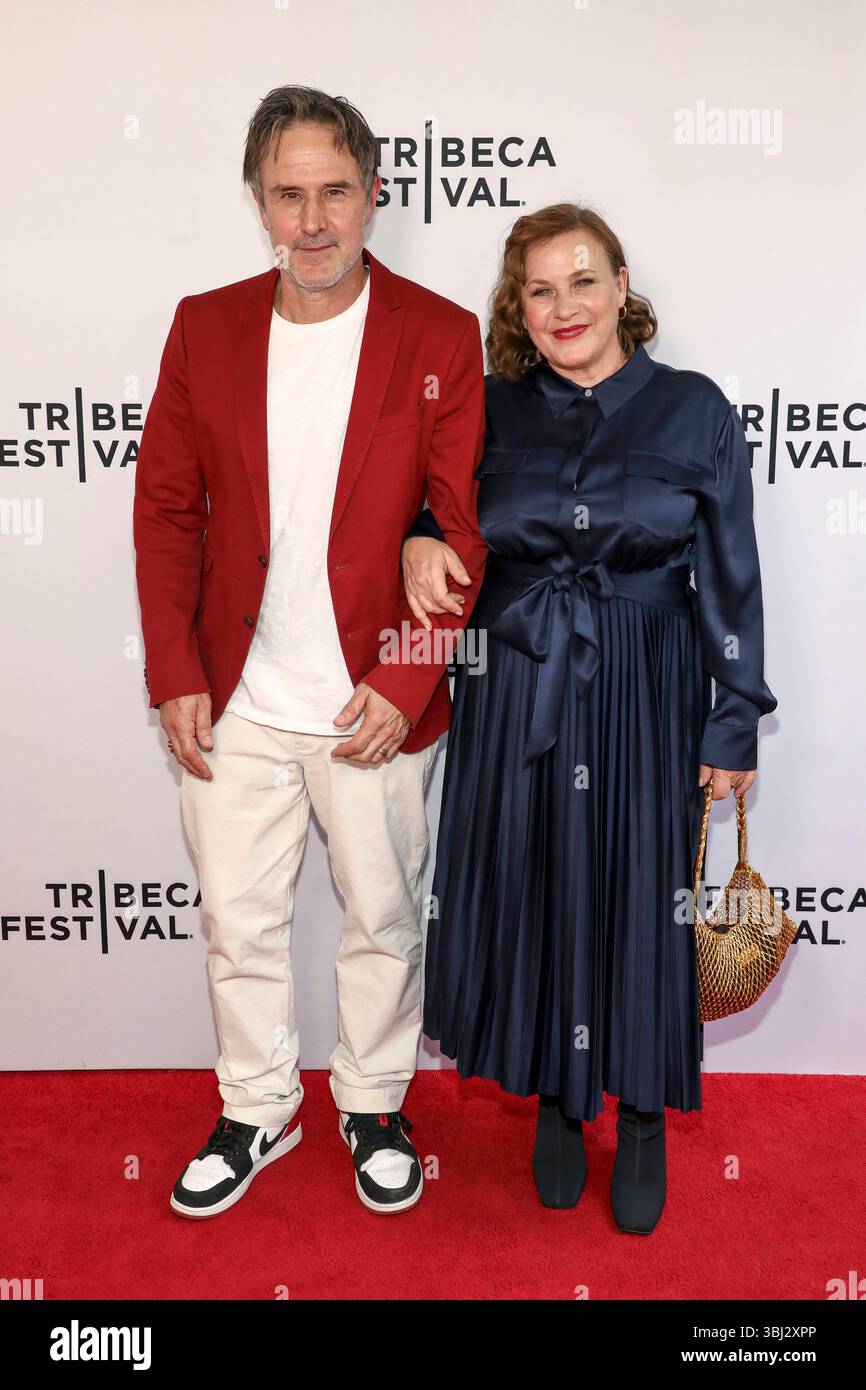 Actors David Arquette, left, and Patricia Arquette attend the "Gonzo ...