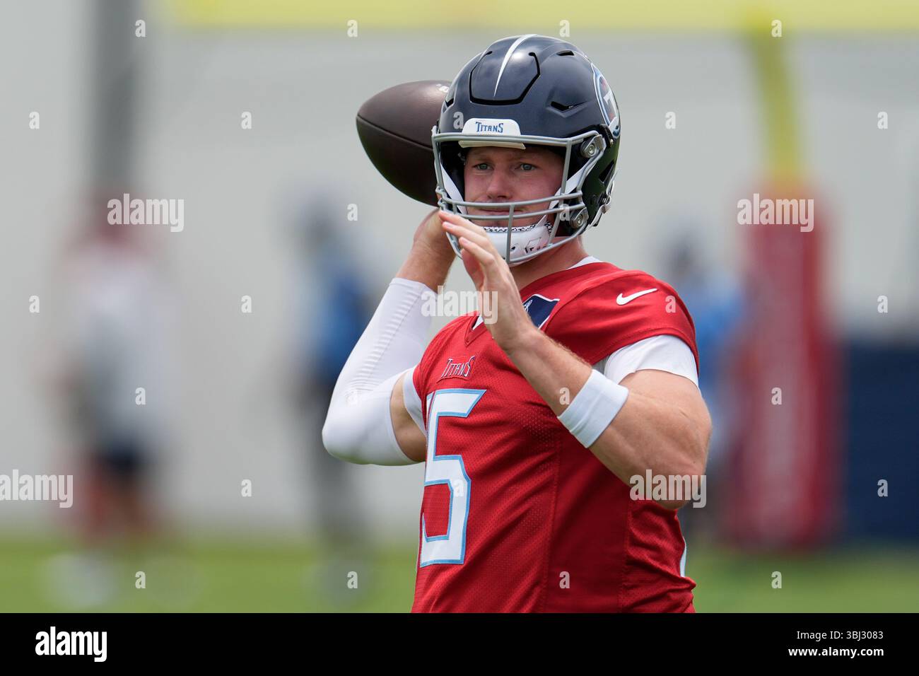 Tennessee Titans quarterback Tim Doyle (15) looks to throw a pass ...