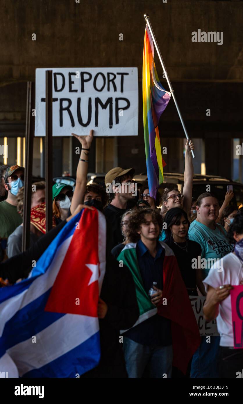 Kansas Citian's protest ICE dentetions in Los Angeles on June 10, 2025 ...