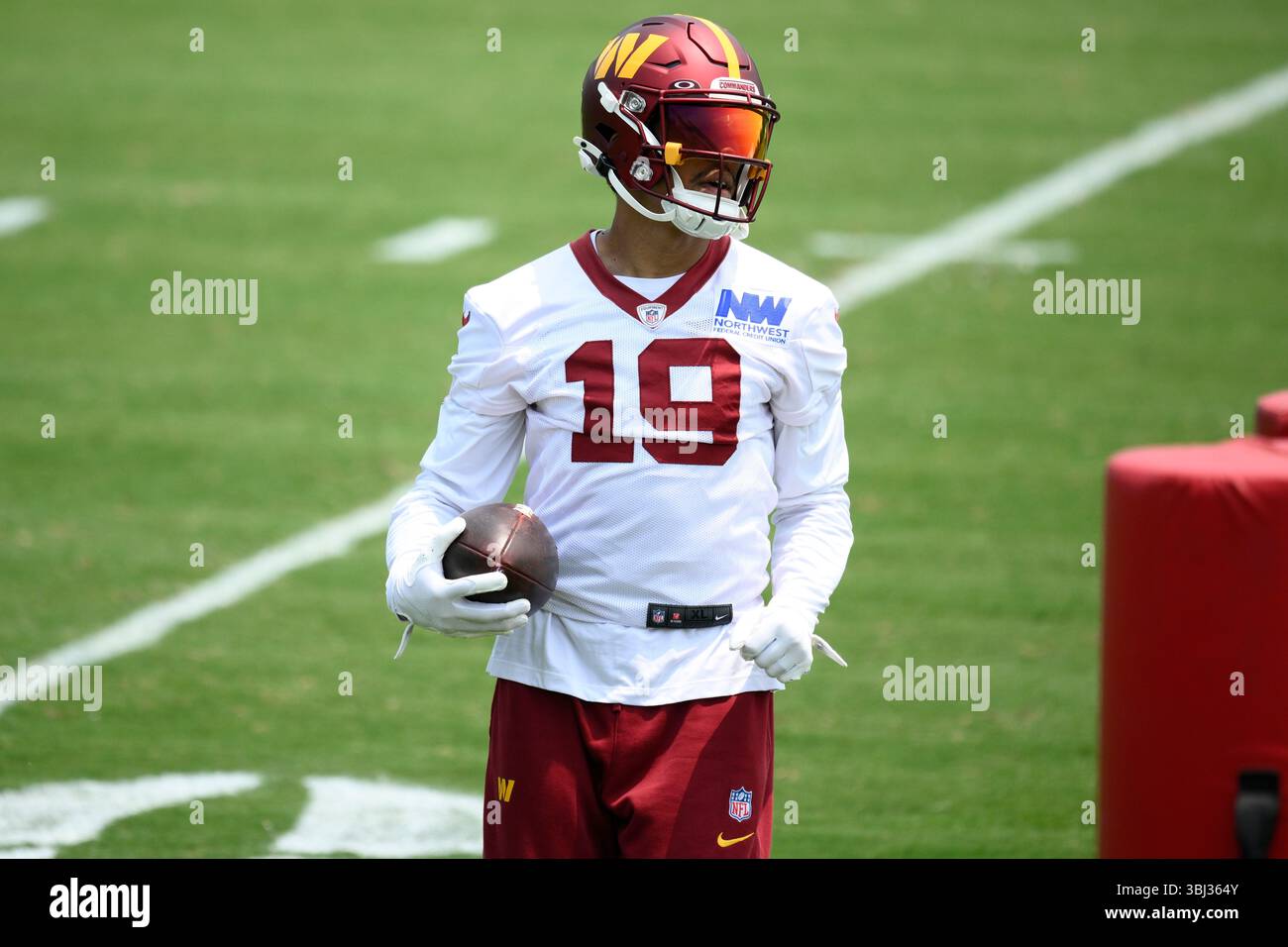 Washington Commanders wide receiver Chris Moore (19) works out during ...