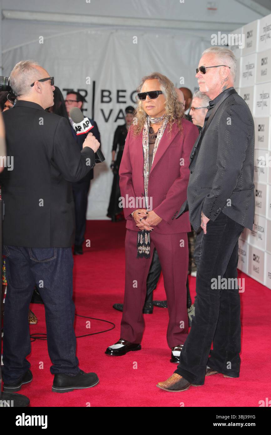 NEW YORK, NEW YORK - JUNE 11: Cast Members along with the Metallica ...