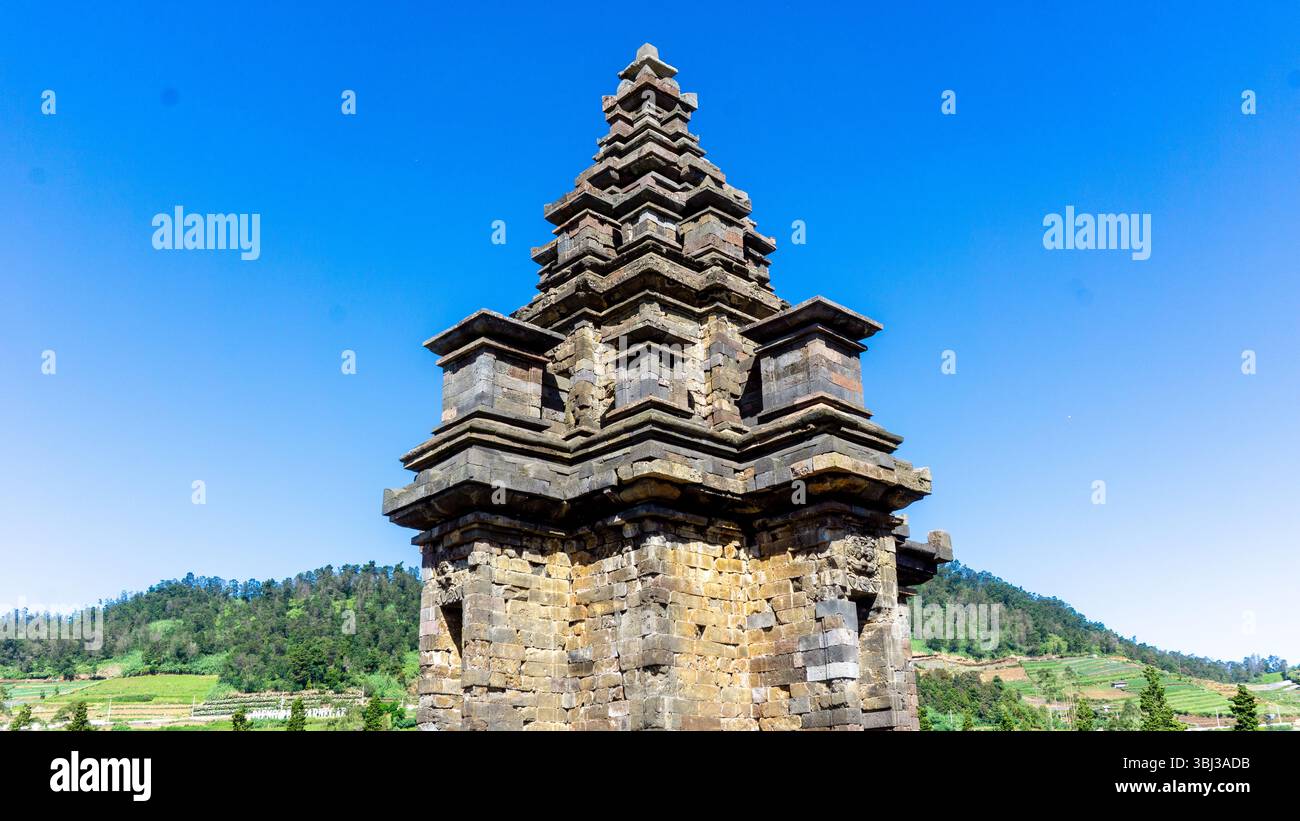 Arjuna Temple complex in Dieng. (In this complex there are Semar ...