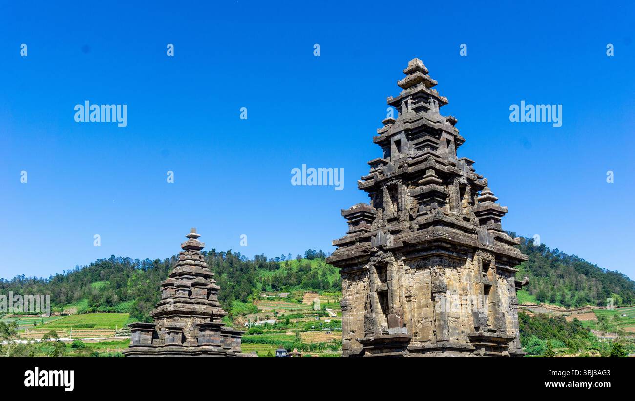 Arjuna Temple complex in Dieng. (In this complex there are Semar ...