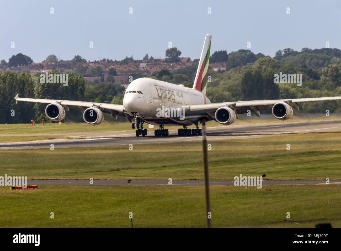 Emirates Airbus A380 A6-EUO Stock Photo - Alamy