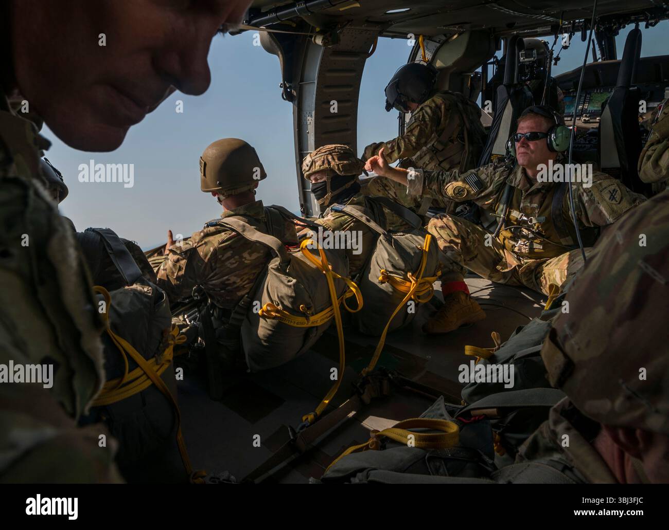Paratrooper training fort bragg hi-res stock photography and images - Alamy