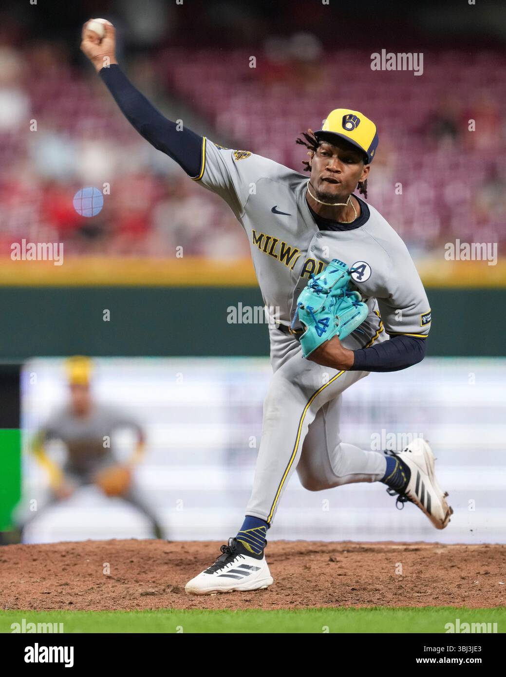 Milwaukee Brewers pitcher Abner Uribe throws during a baseball game ...