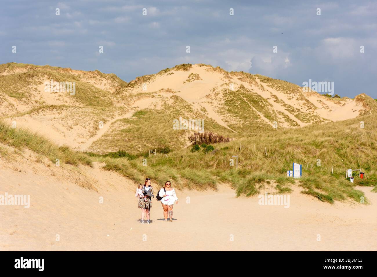 Large sand dunes at Holywell Bay Beach, Holywell Bay, Holywell ...
