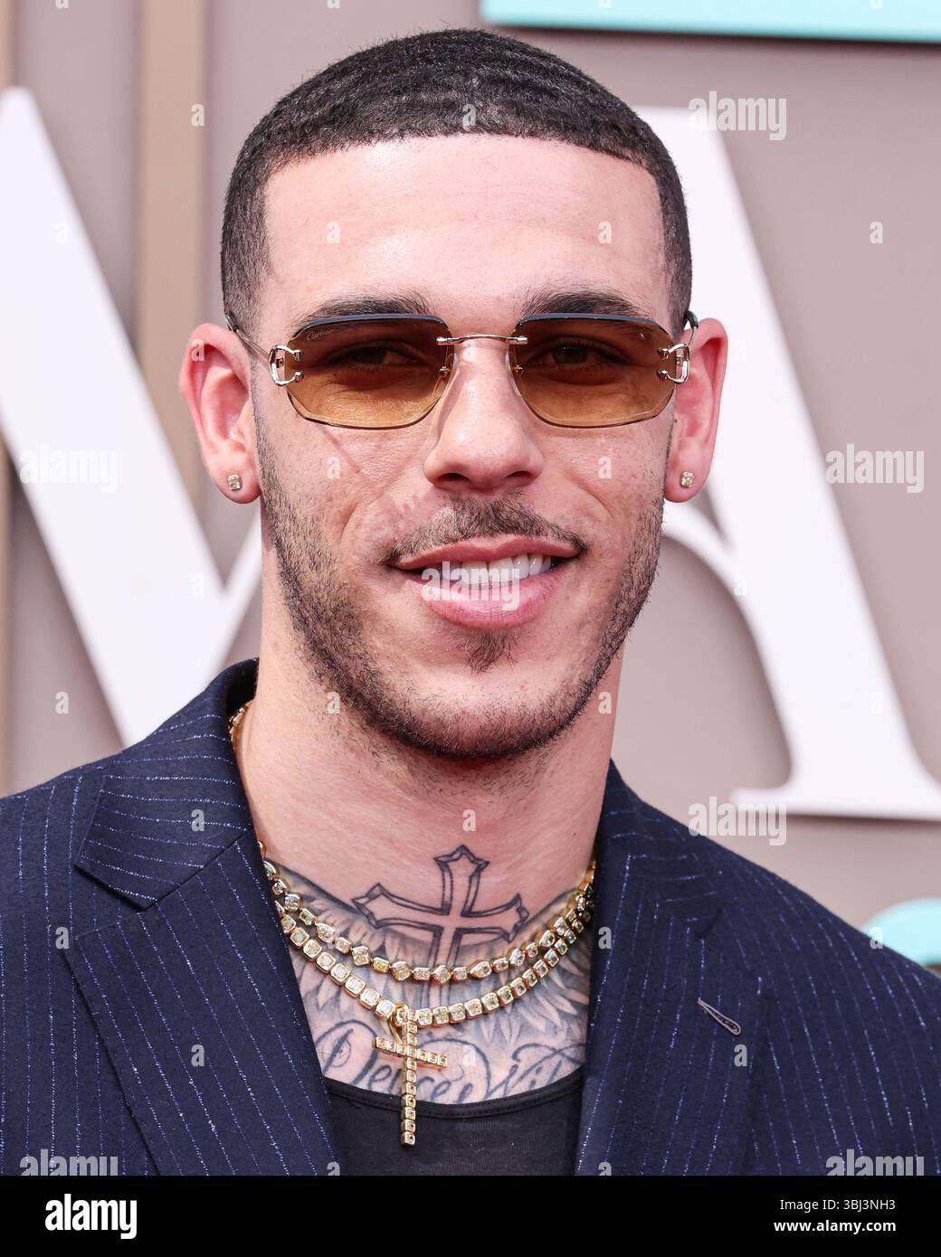 LOS ANGELES, CALIFORNIA, USA - JUNE 09: American professional ...