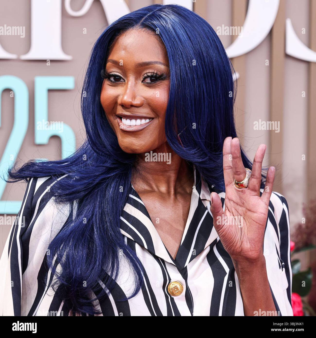 LOS ANGELES, CALIFORNIA, USA - JUNE 09: American R&B singer and ...