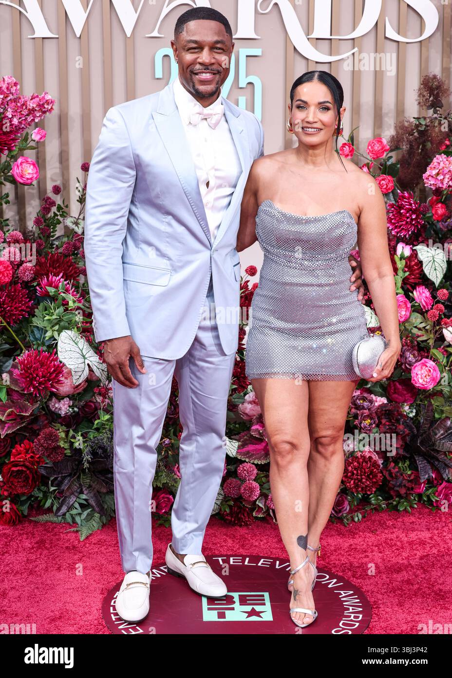 LOS ANGELES, CALIFORNIA, USA - JUNE 09: American singer and songwriter ...