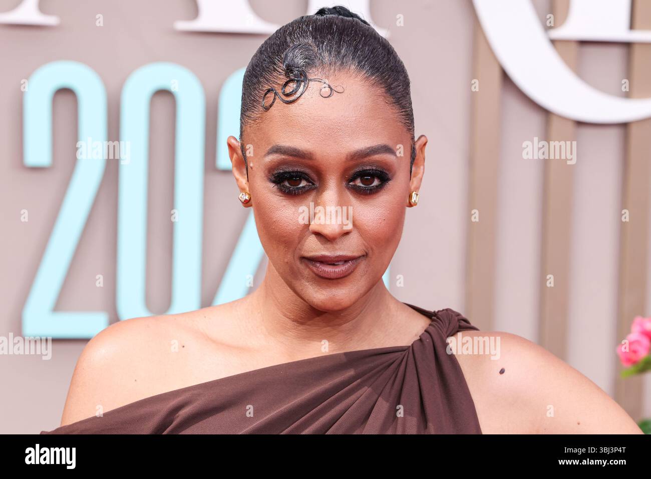 LOS ANGELES, CALIFORNIA, USA - JUNE 09: American actress and lifestyle influencer Tia Mowry (Tia ...