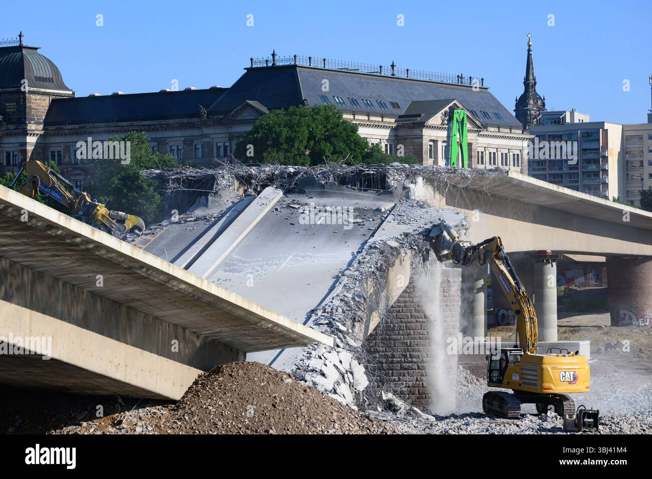 Dresden, Germany. 13th June, 2025. Heavy construction equipment is used ...