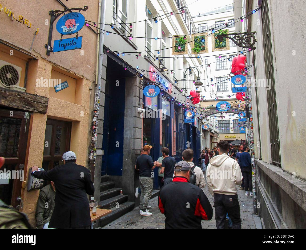 Delirium cafe and brussels hi-res stock photography and images - Alamy