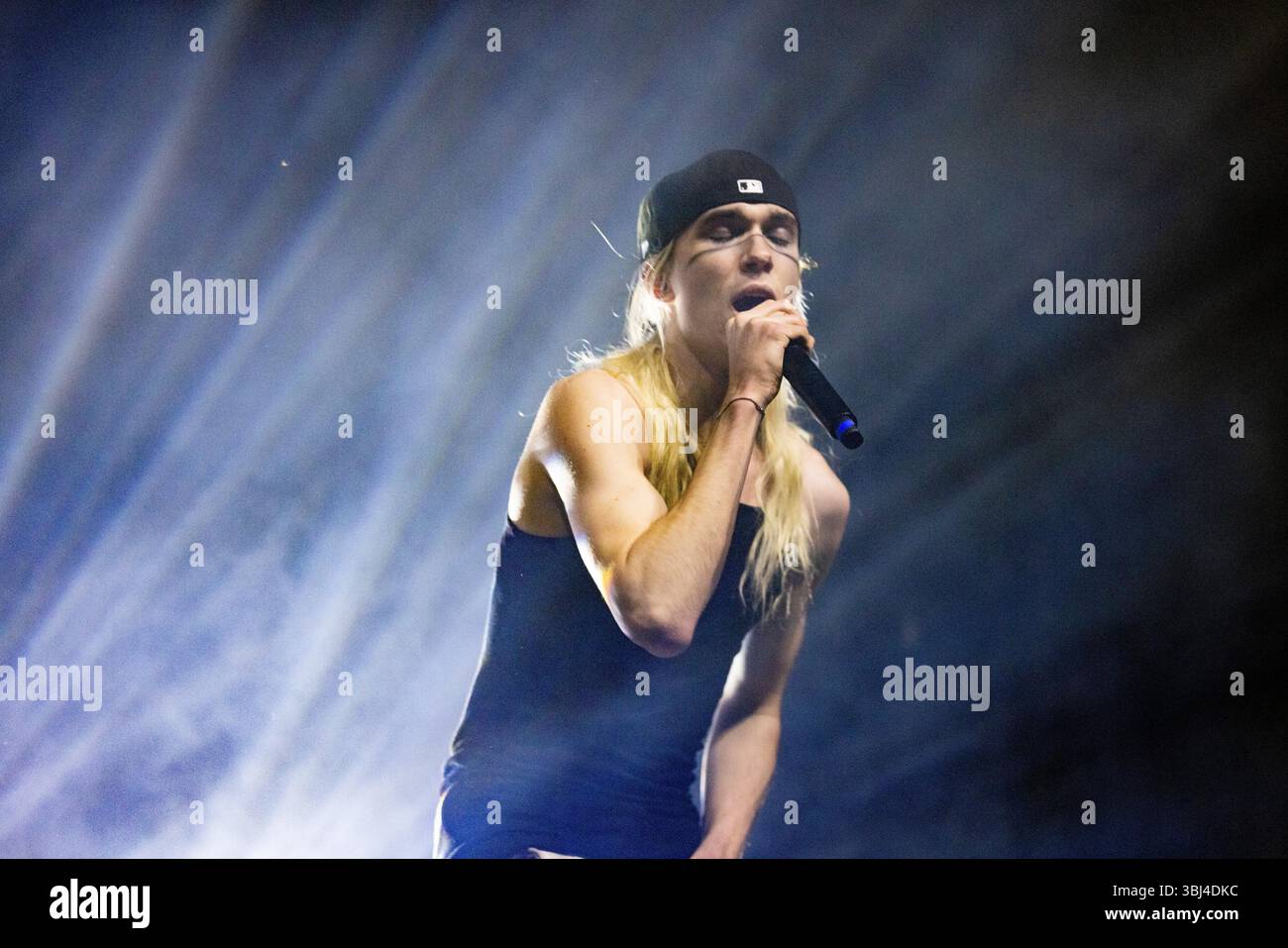 MANCHESTER, TENNESSEE - JUNE 12 , 2025: Singer/rapper 2hollis performs onstage at the Bonnaroo ...