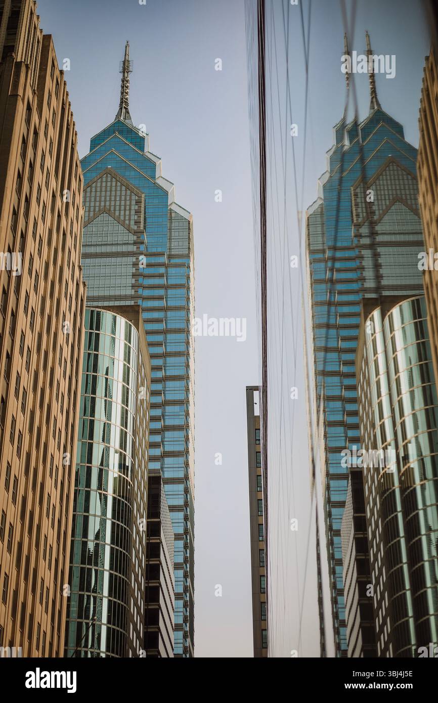 Upwardview hi-res stock photography and images - Alamy