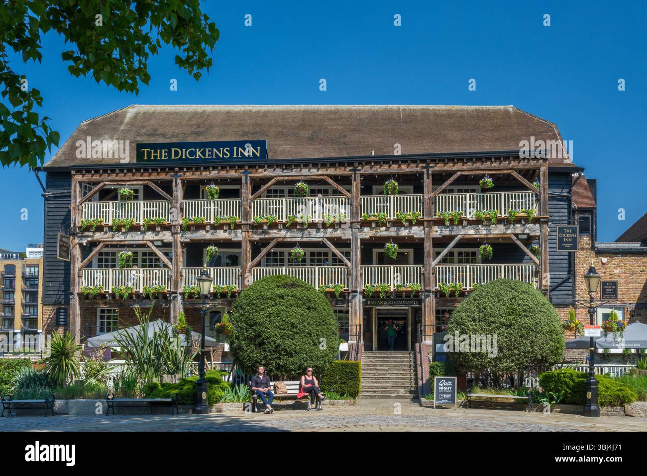 Dickens london hi-res stock photography and images - Alamy