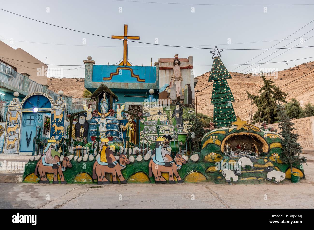 ALQOSH, IRAQ - SEPTEMBER 28, 2022: Christian decorations in Alqosh ...