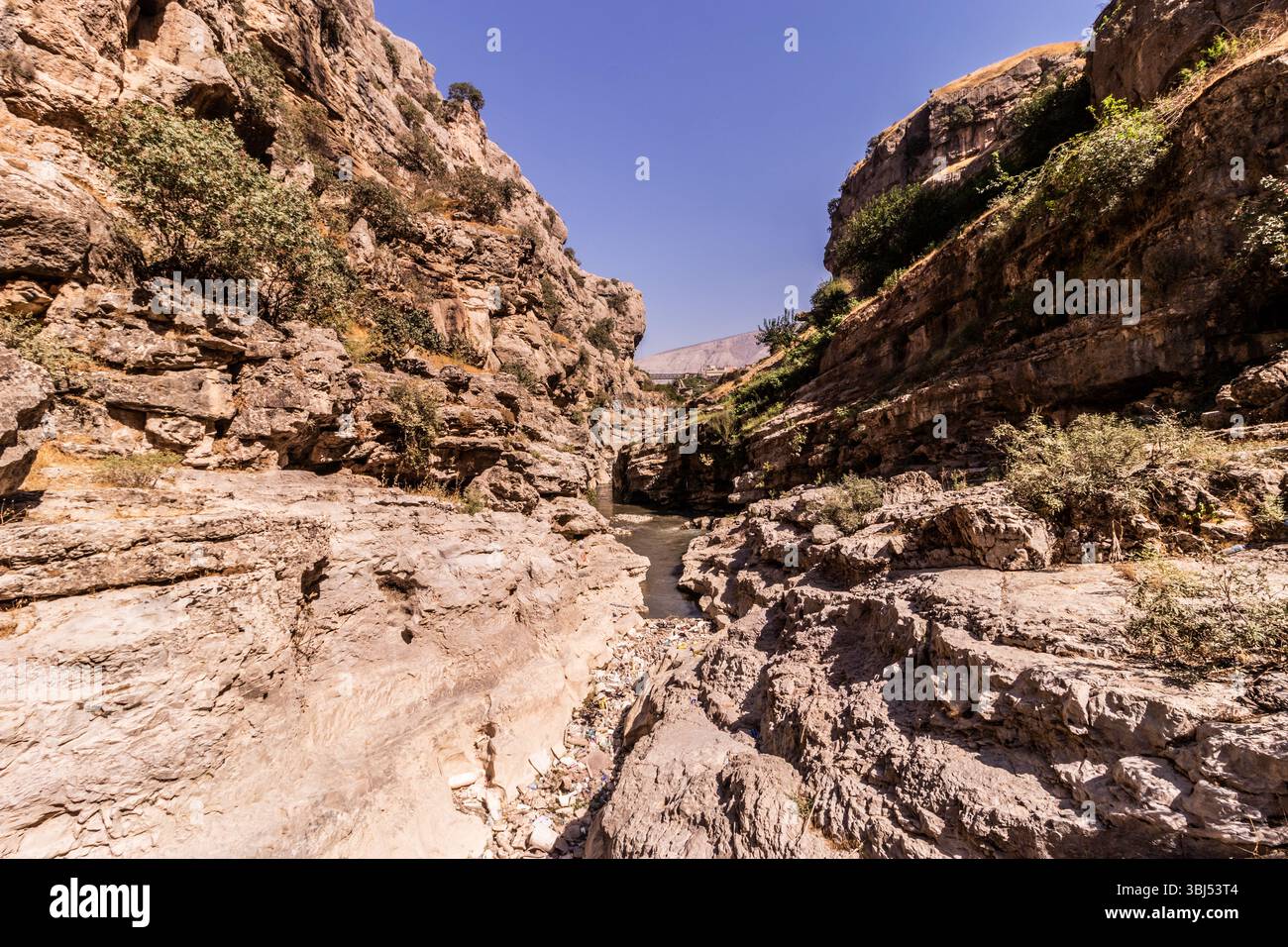 Deep Rawanduz (also Rawandiz) gorge in Kurdistan Region of Iraq Stock ...