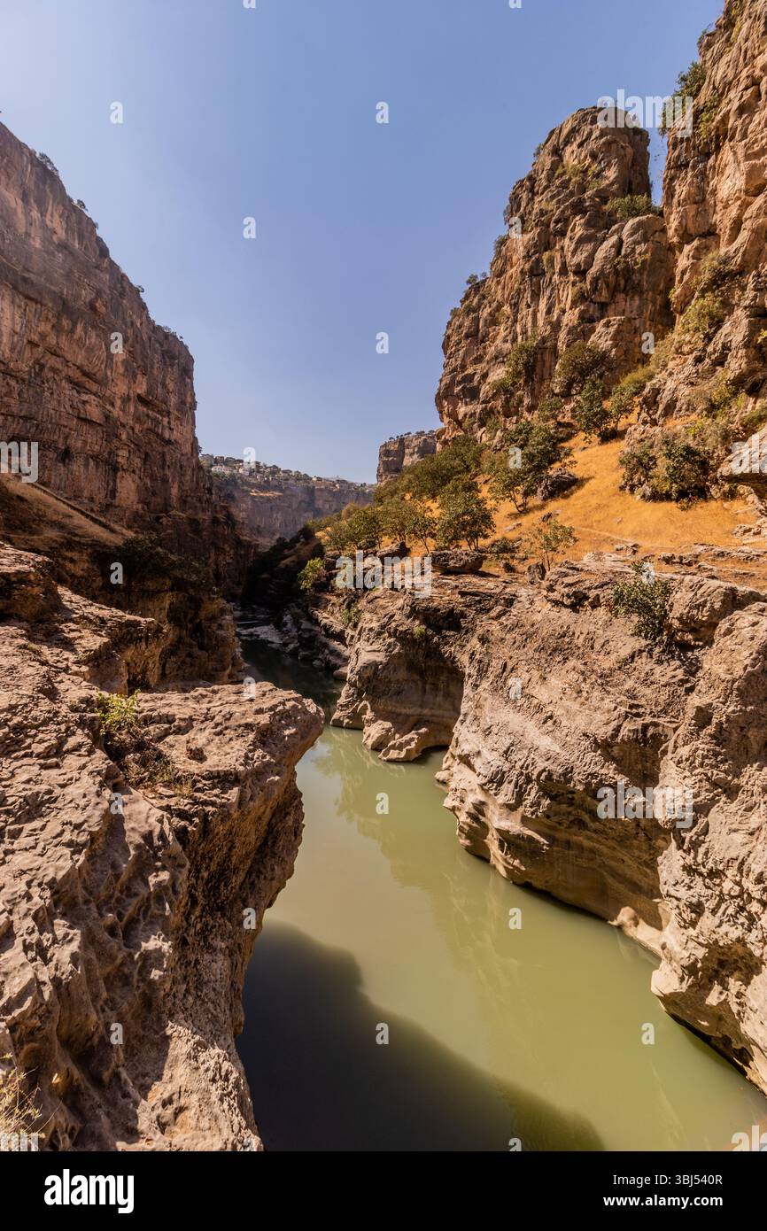 Deep Rawanduz (also Rawandiz) canyon in Kurdistan Region of Iraq Stock ...