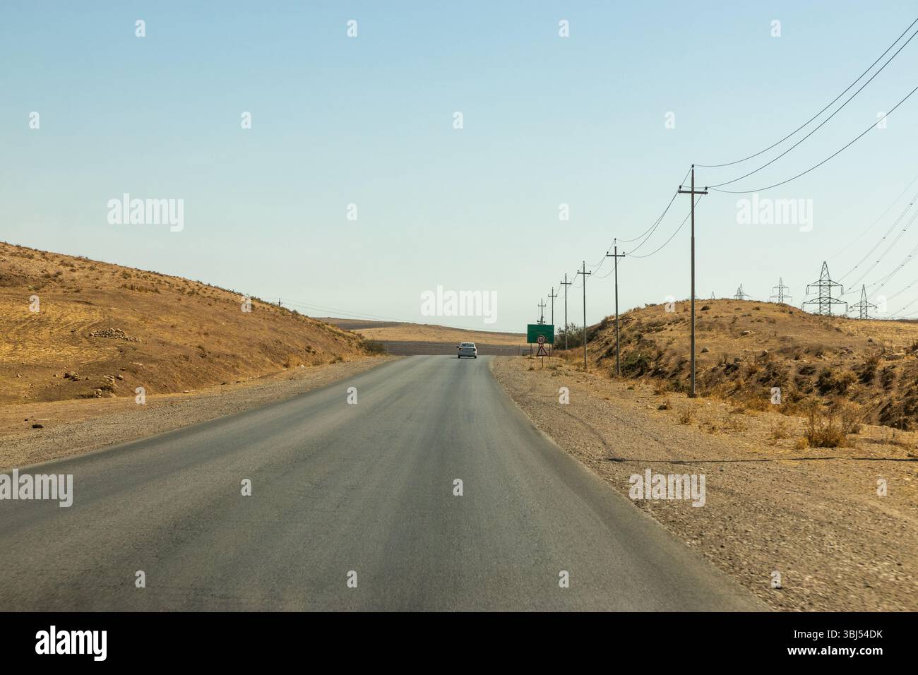 Road near Duhok, Kurdistan Region of Iraq Stock Photo - Alamy