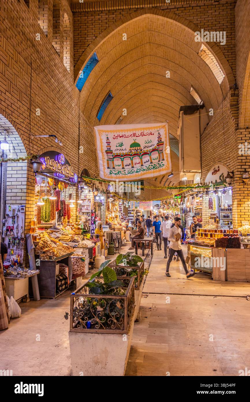 ERBIL, IRAQ - OCTOBER 9, 2022: Qaysari Bazaar in Erbil (Hawler ...