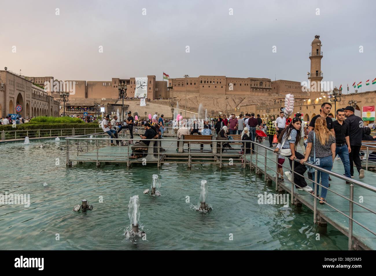 ERBIL, IRAQ - OCTOBER 9, 2022: Crowded Bakhi Shar (City Park) in Erbil ...