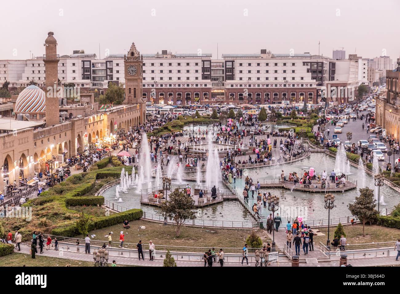 ERBIL, IRAQ - OCTOBER 9, 2022: Aerial view of Bakhi Shar (City Park) in ...