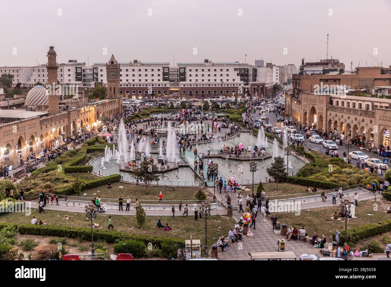 ERBIL, IRAQ - OCTOBER 9, 2022: Aerial view of Bakhi Shar (City Park) in ...