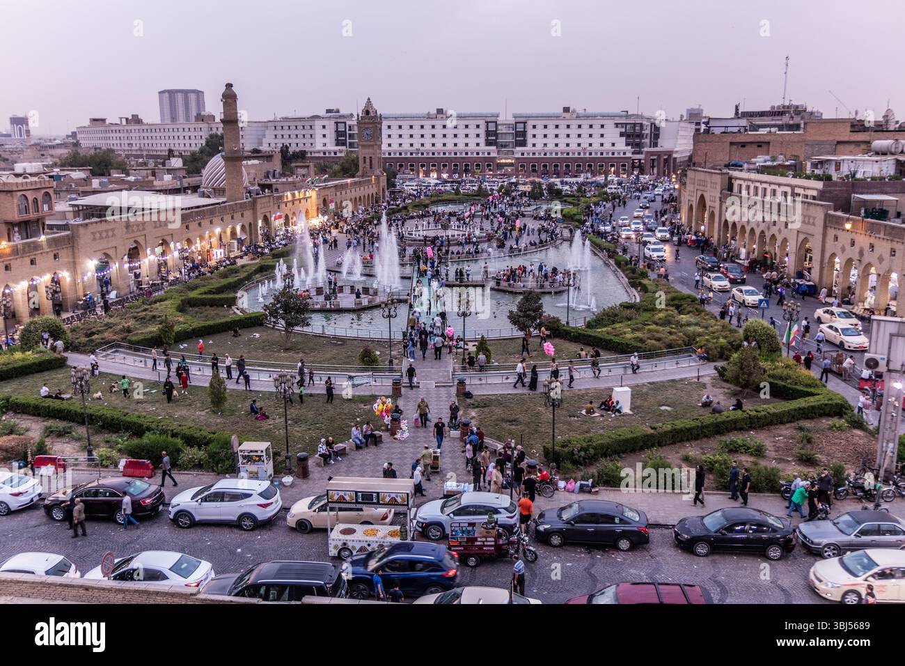 ERBIL, IRAQ - OCTOBER 9, 2022: Aerial view of Bakhi Shar (City Park) in ...