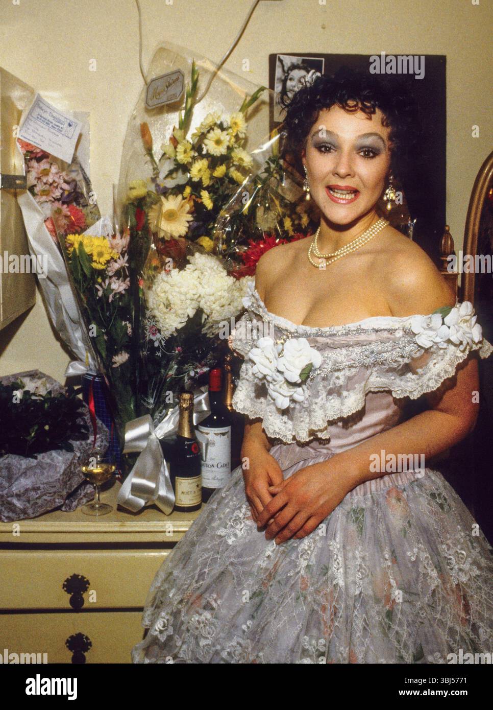 Actress Frances Barber as Marguerite in Camille 1985 Stock Photo - Alamy