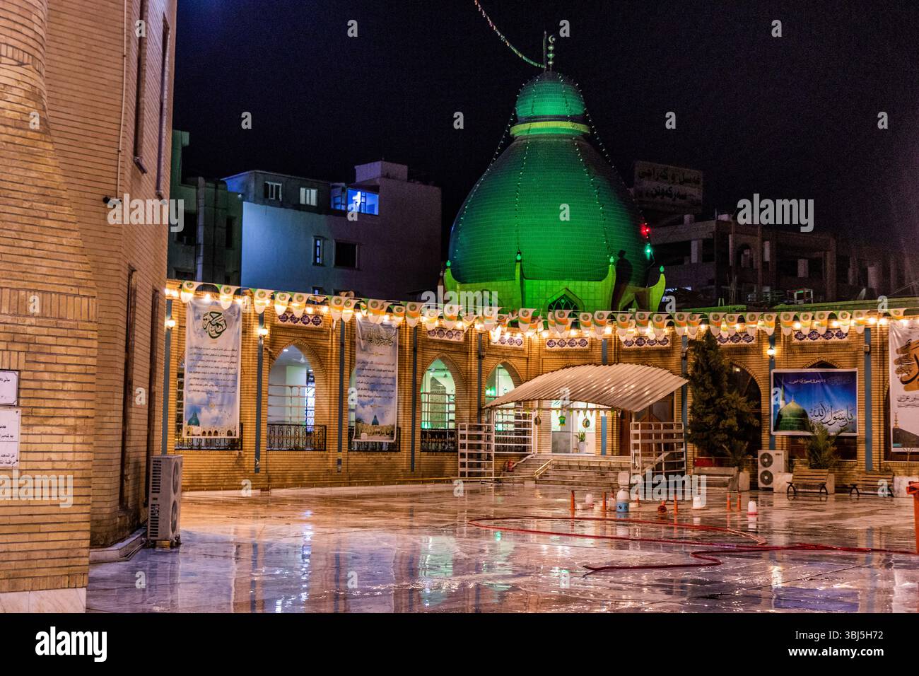 SULAYMANIYAH, IRAQ - OCTOBER 6, 2022: Grand Mosque in Sulaymaniyah ...