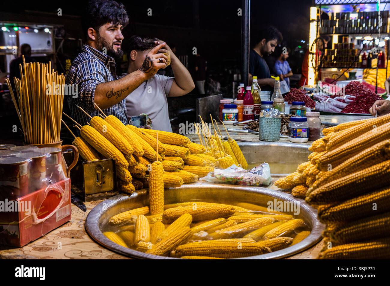 ERBIL, IRAQ - OCTOBER 7, 2022: Boiled corn stall at Bakhi Shar (City ...