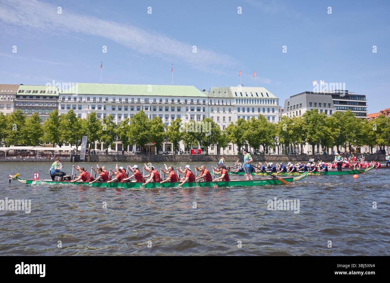 Hamburg, Germany. 13th June, 2025. Teams in their boats paddle on the ...