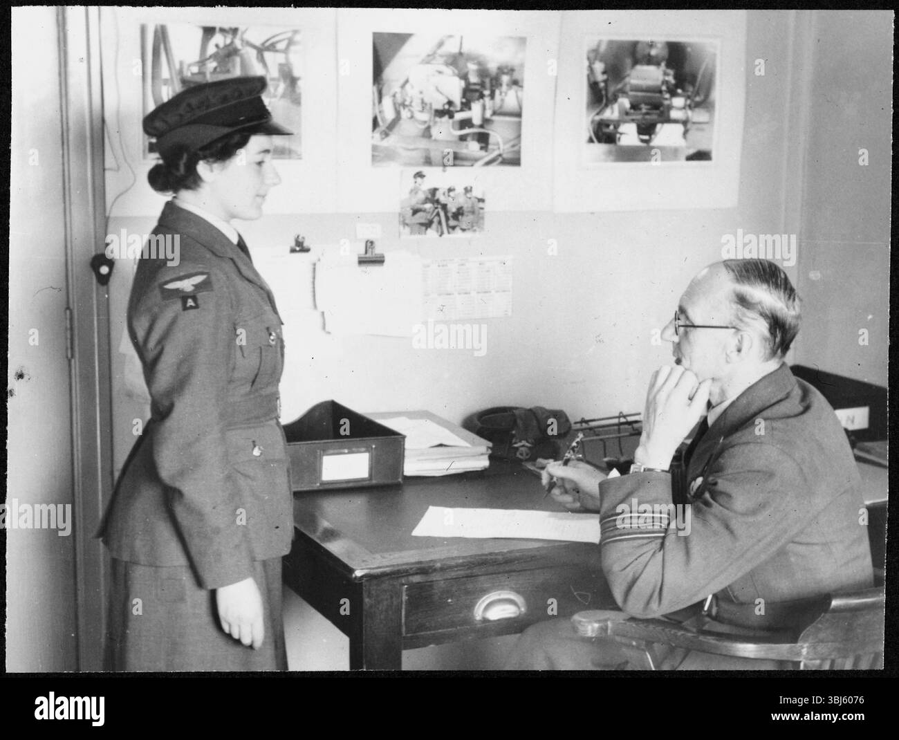 World war ii women a t s hi-res stock photography and images - Alamy
