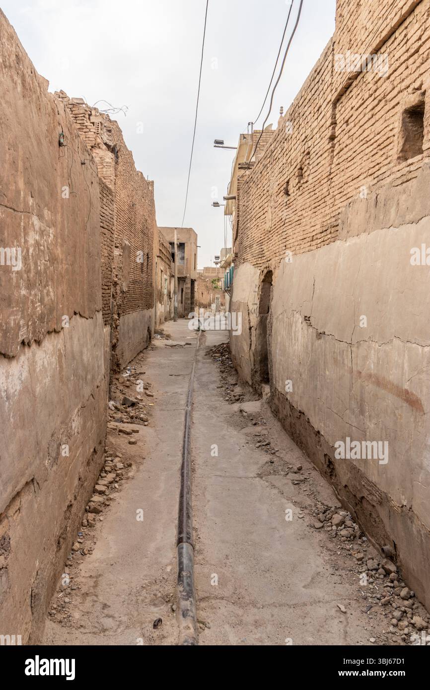 Narrow alley in the center of Erbil (Hawler), Kurdistan Region of Iraq ...