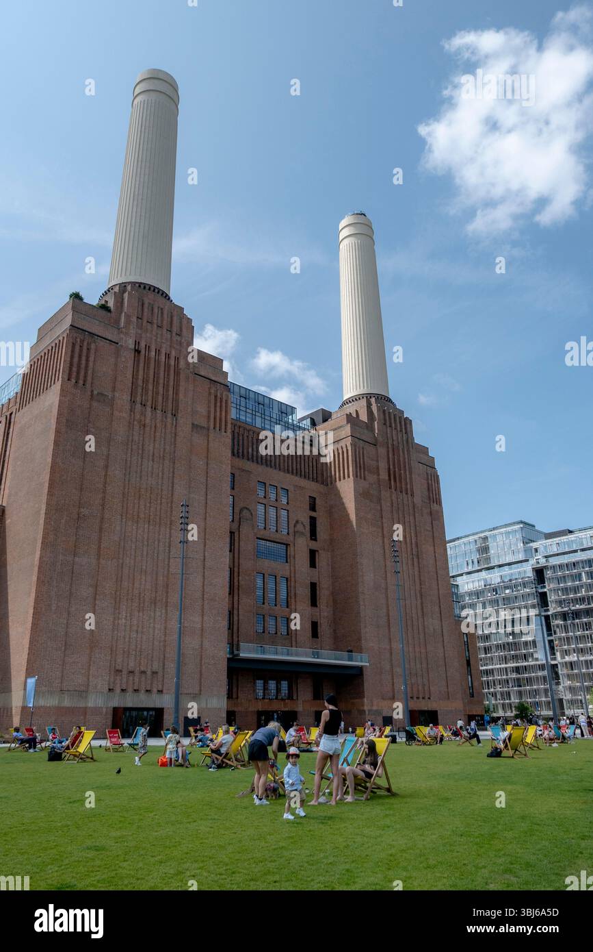 Views of Battersea Power Station in South London, England. Battersea ...