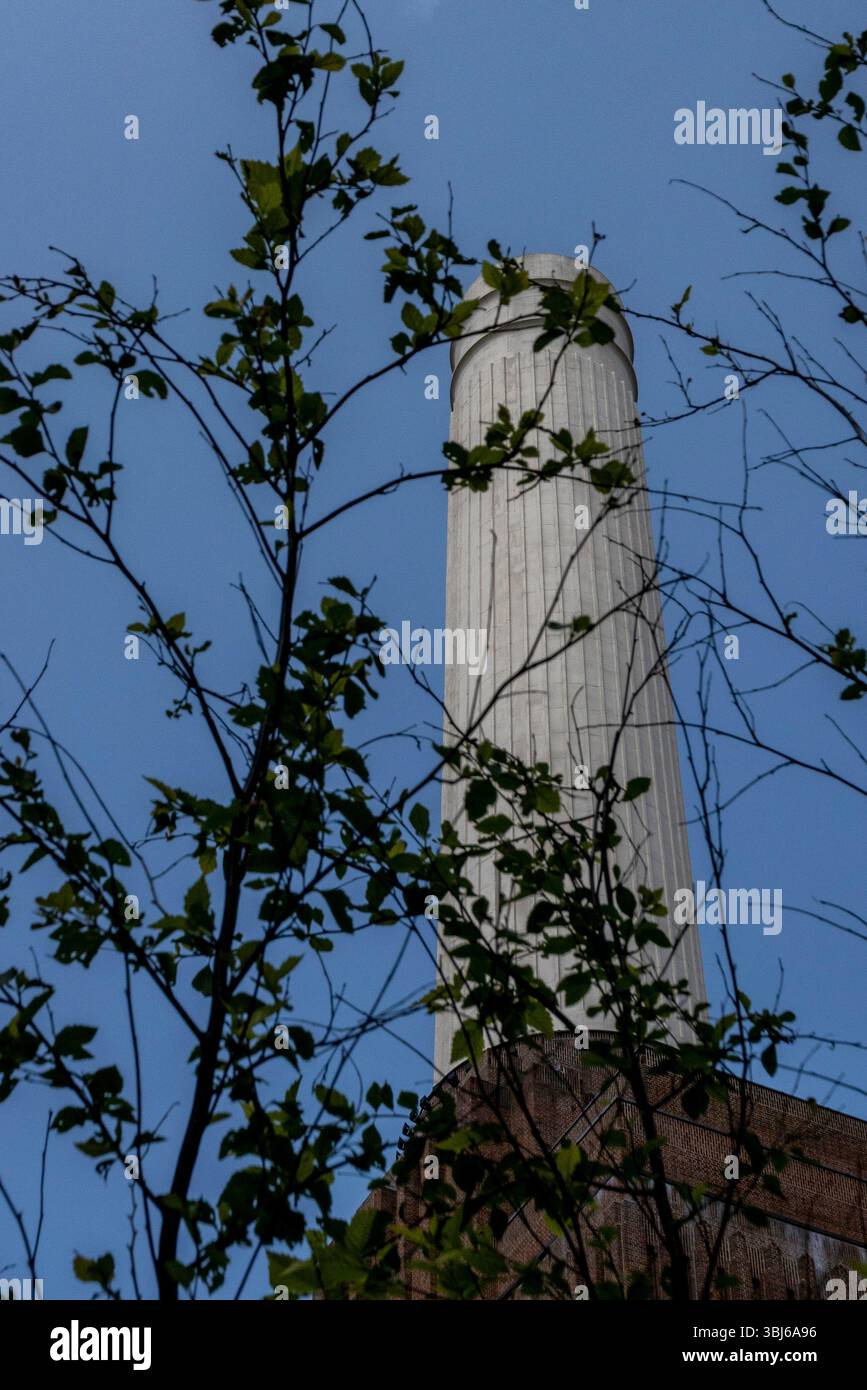 Views of Battersea Power Station in South London, England. Battersea ...