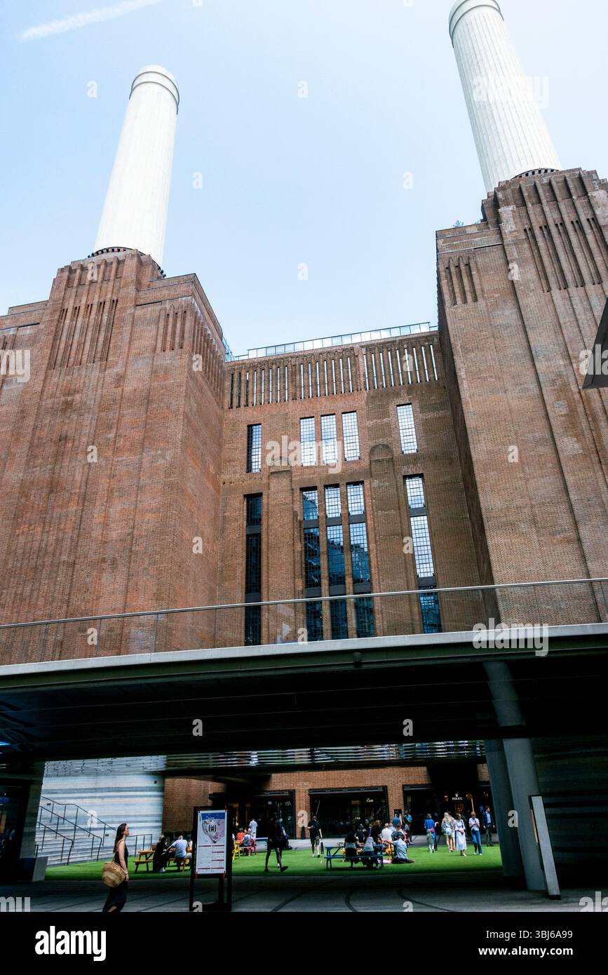Views of Battersea Power Station in South London, England. Battersea ...
